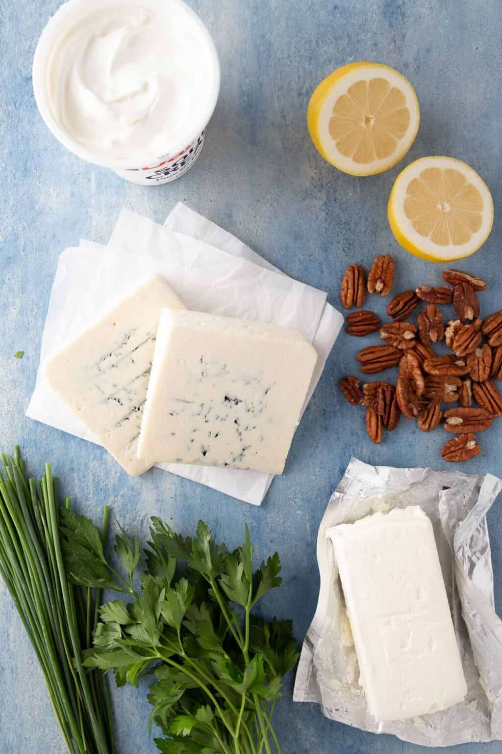 How to Make a Blue Cheese Cheese Ball - Cup of Zest