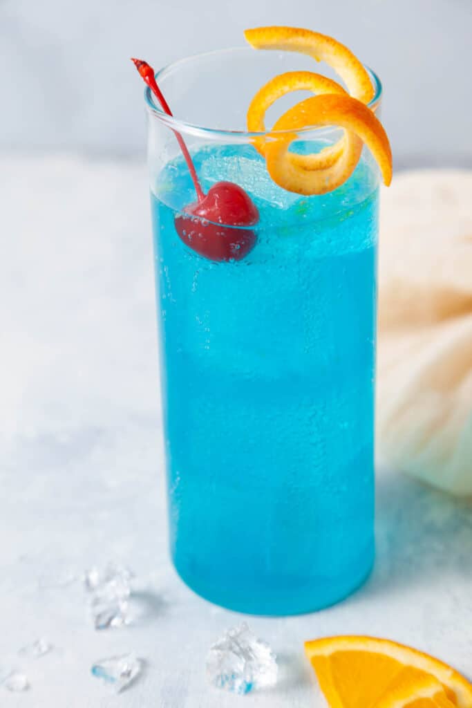 Blue Lagoon Mocktail (4 Ingredients!) - Cup of Zest