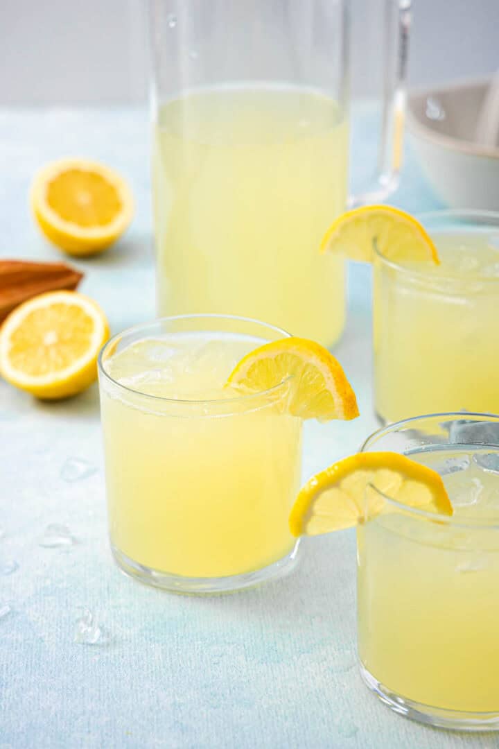 Super Fresh 3 Ingredient Lemonade w/ Simple Syrup - Cup of Zest
